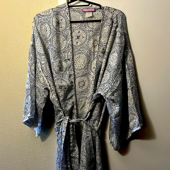 Beth Michaels | Intimates & Sleepwear | Vintage Beth Michaels Robe ...